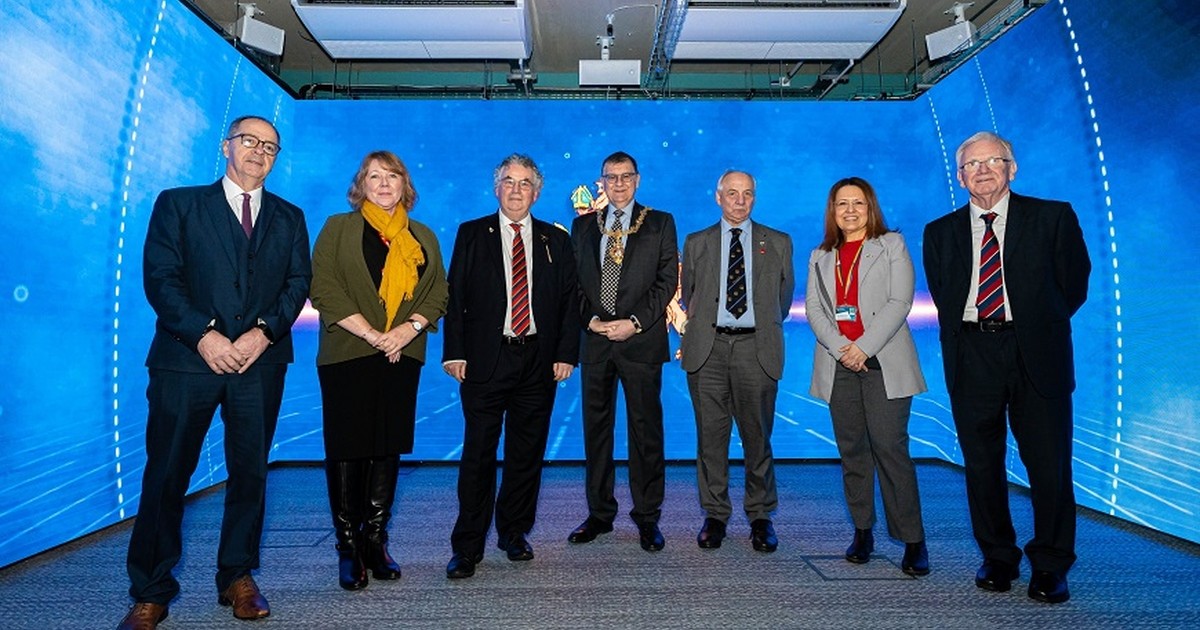 UWTSD launches new Immersive LED Rooms | University of Wales Trinity ...