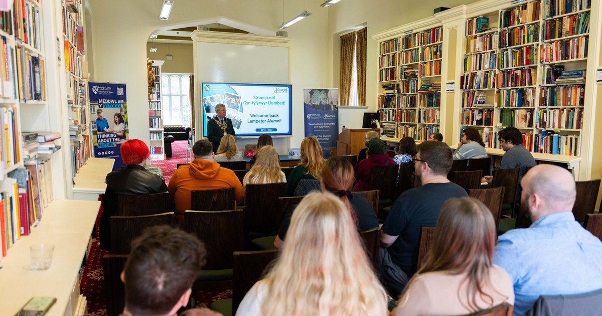 Support UWTSD | University of Wales Trinity Saint David