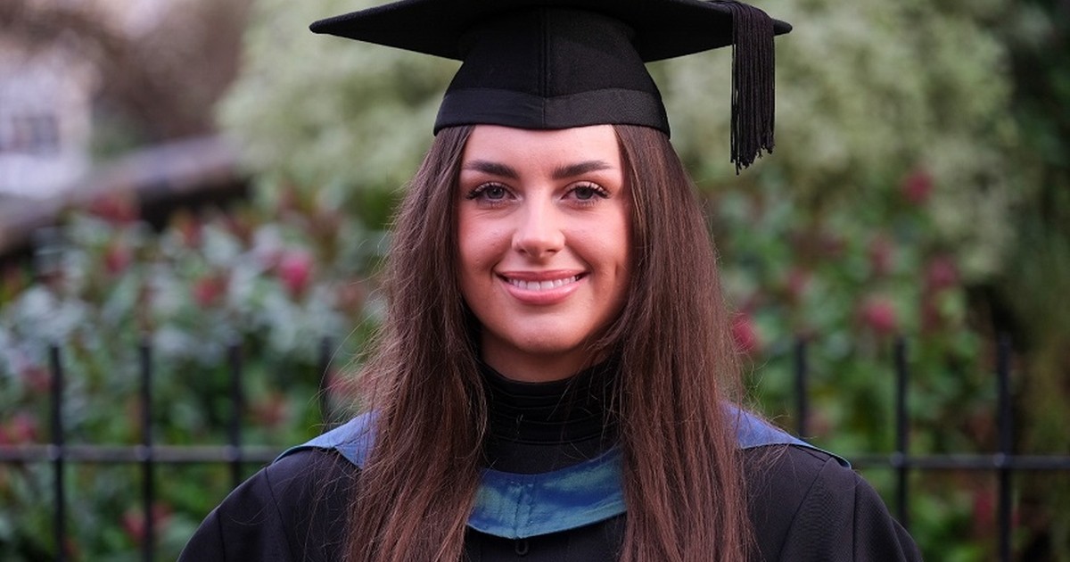 Winning the Stuart Burrows Award is a privilege for Fflur | University ...