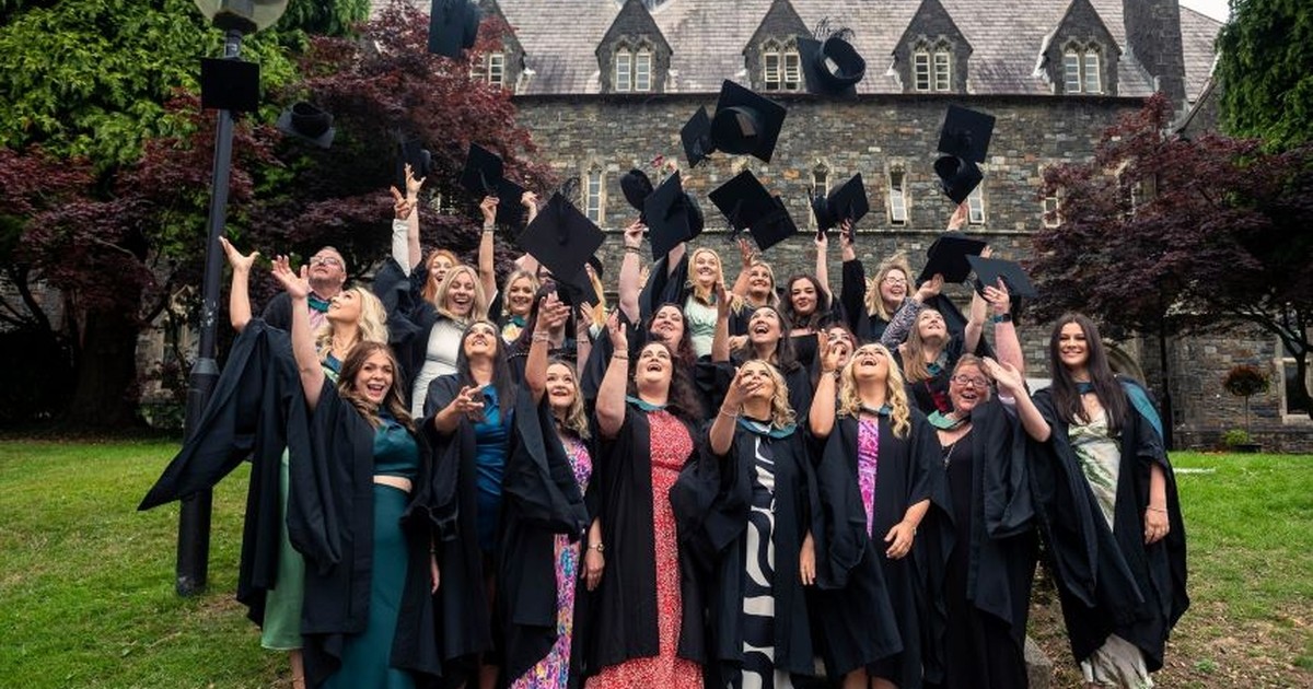 Graduates return to inspire students during employability week ...