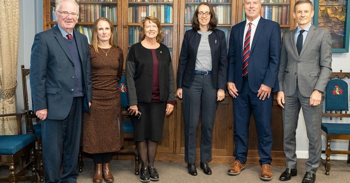 UWTSD signs MOU with Canadian university to expand global opportunities ...